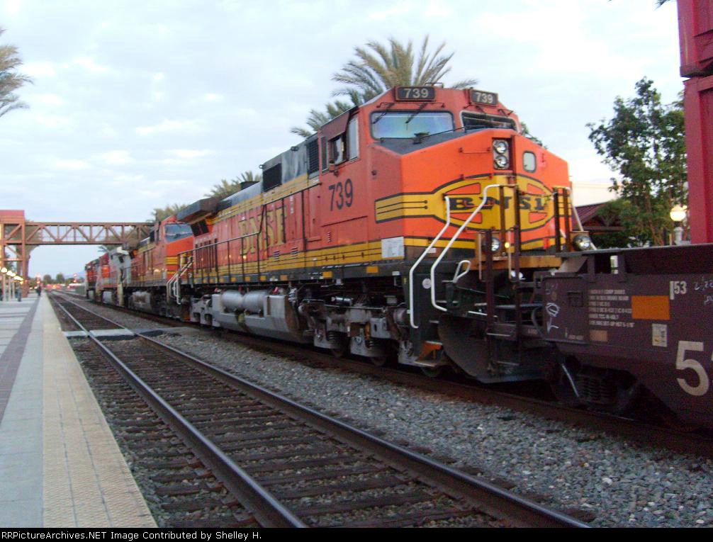 BNSF 739